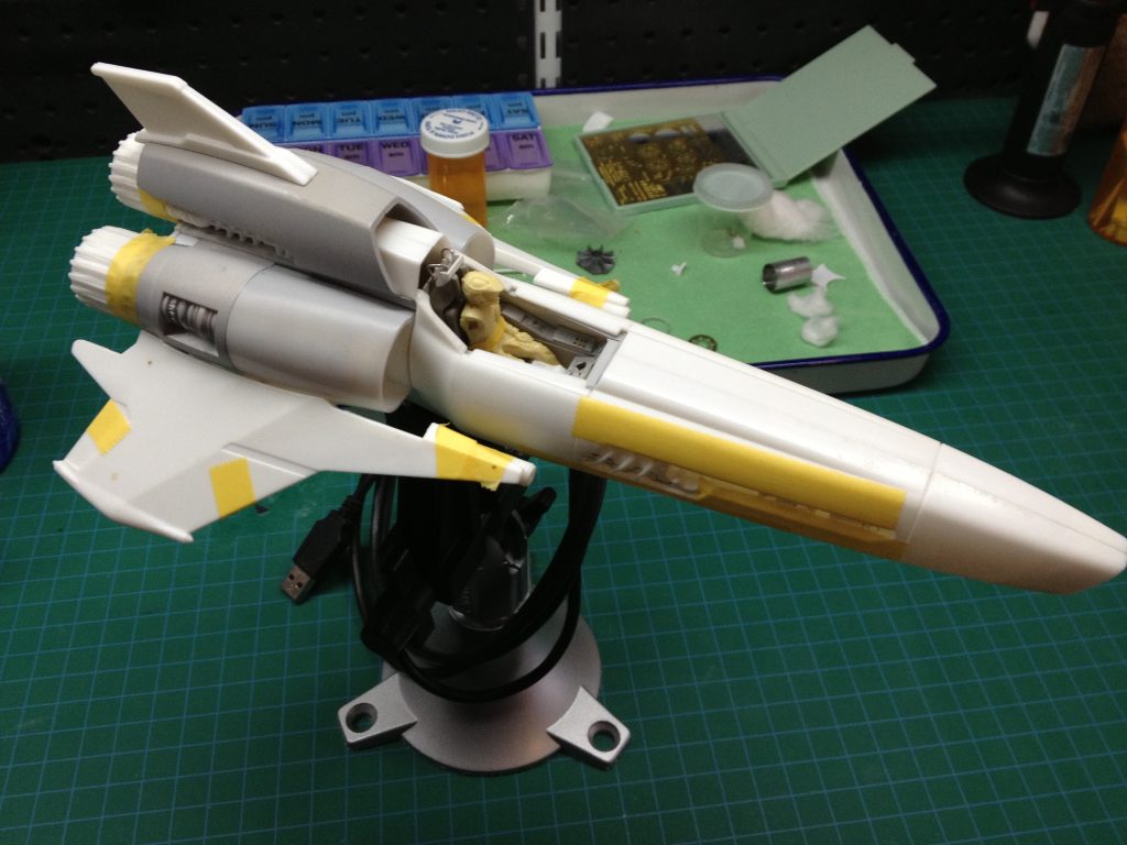 Coming down to the wir(ing) - SciFi Modelmaker